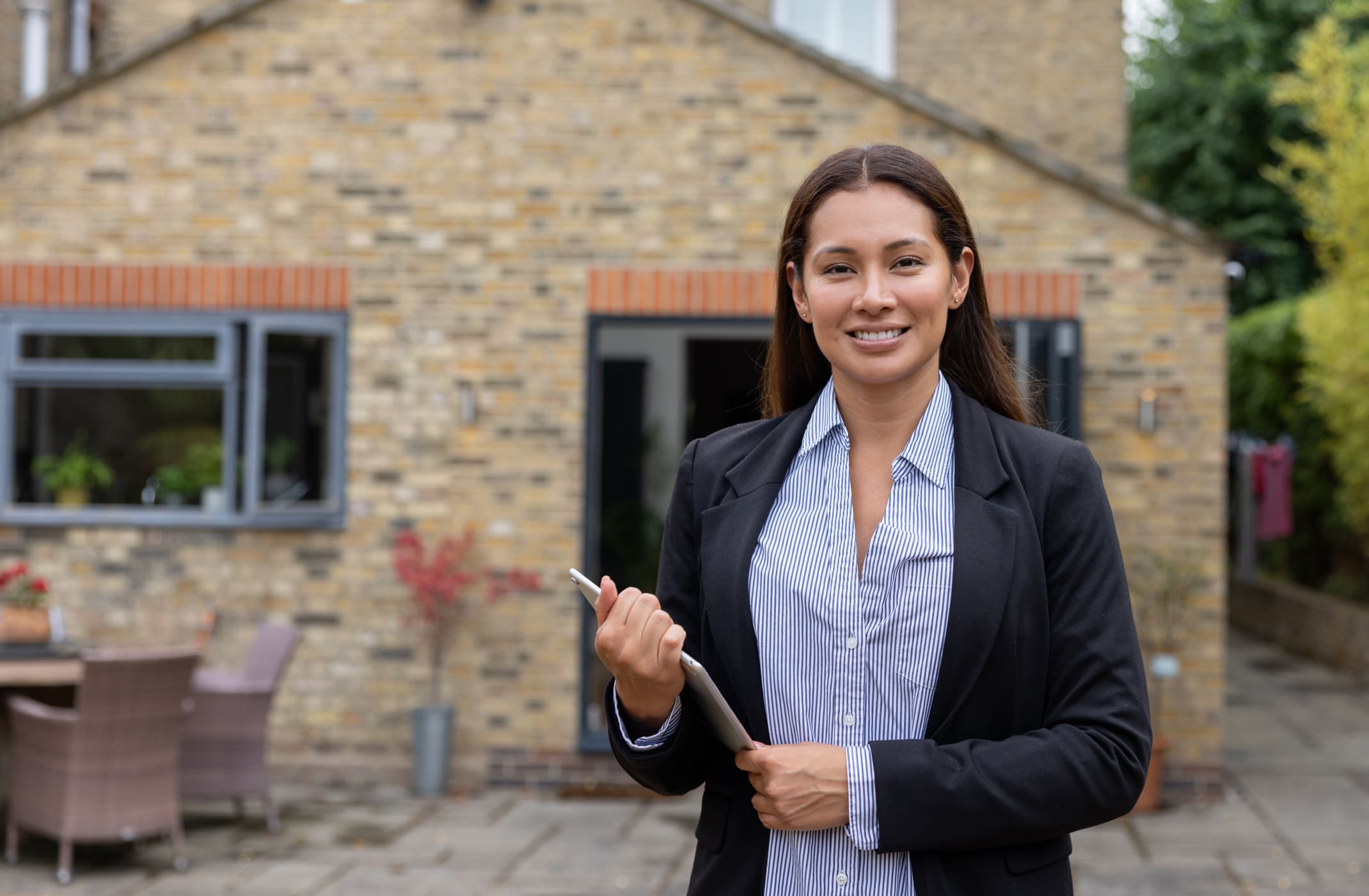 Absentee Owners: Offloading Property and the Art of a Quick Sell